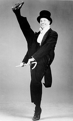 The Regard of Flight (Beaumont) : Shows | Lincoln Center Theater